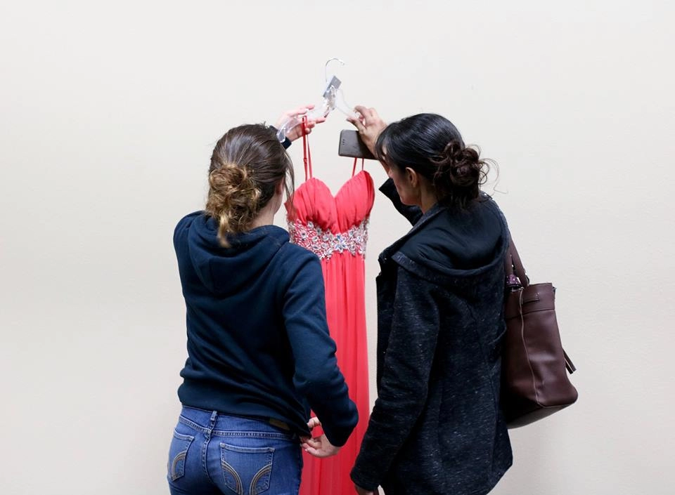 Priceless Prom Project Helps Local Families